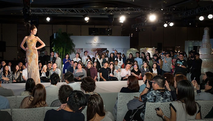 Fashion week: catwalk vs presentation